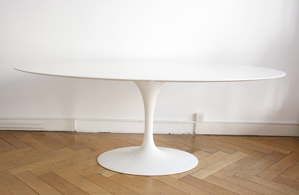 Table tulipe ovale en marbre blanc, Eero Saarinen, Knoll - kissthedesign Table tulipe ovale en marbre blanc, Eero Saarinen, Knoll - kissthedesign